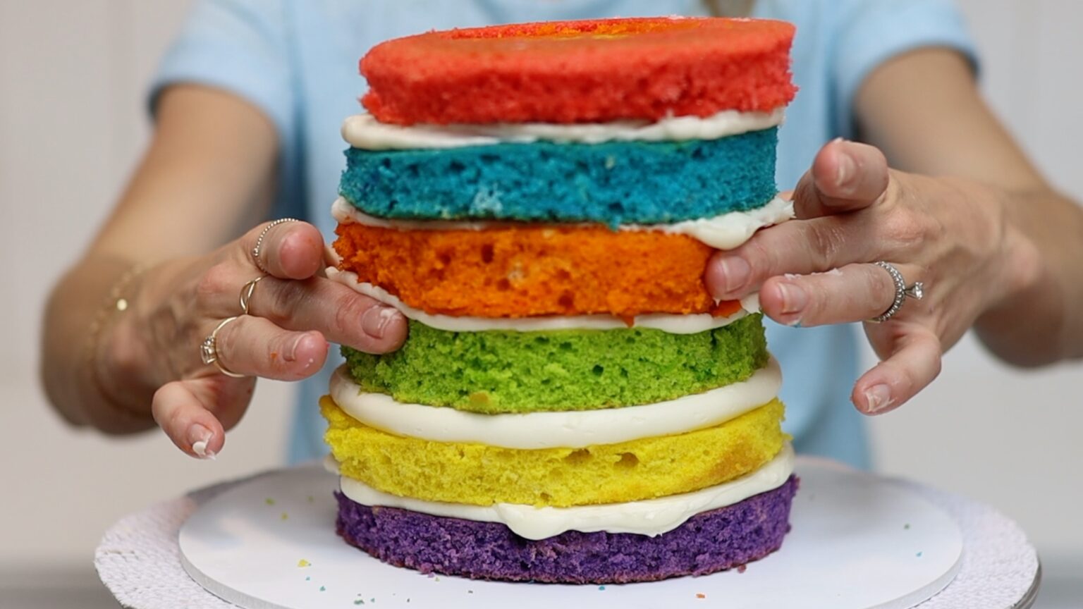 3 Tricks to Fix a Leaning Cake - British Girl Bakes