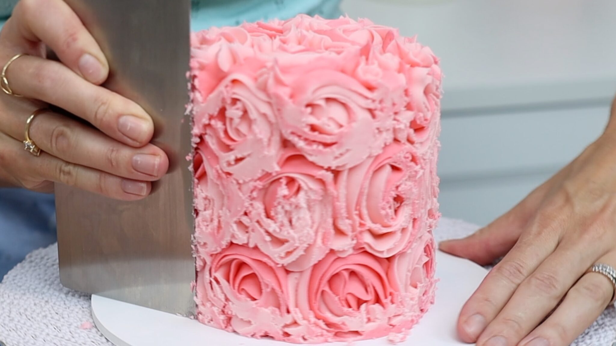 10 Best Piping Tips - British Girl Bakes