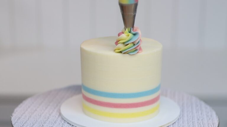 10 Best Piping Tips - British Girl Bakes