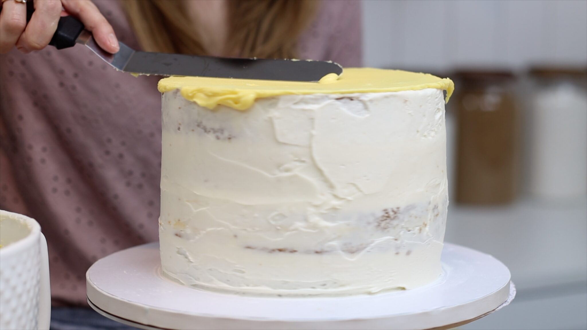 How to Frost a Cake - British Girl Bakes