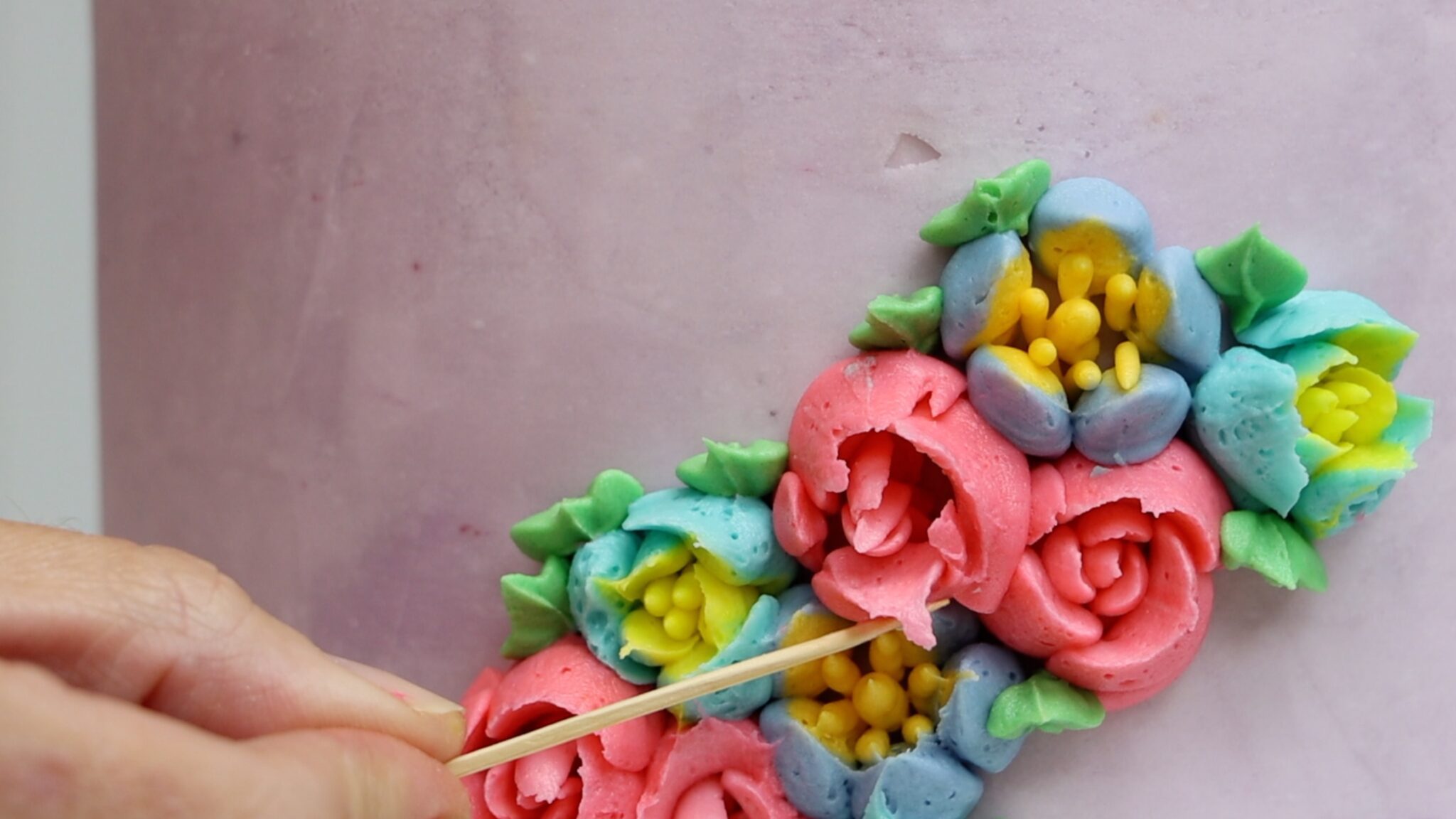 6 Hacks for Russian Piping Tips - British Girl Bakes