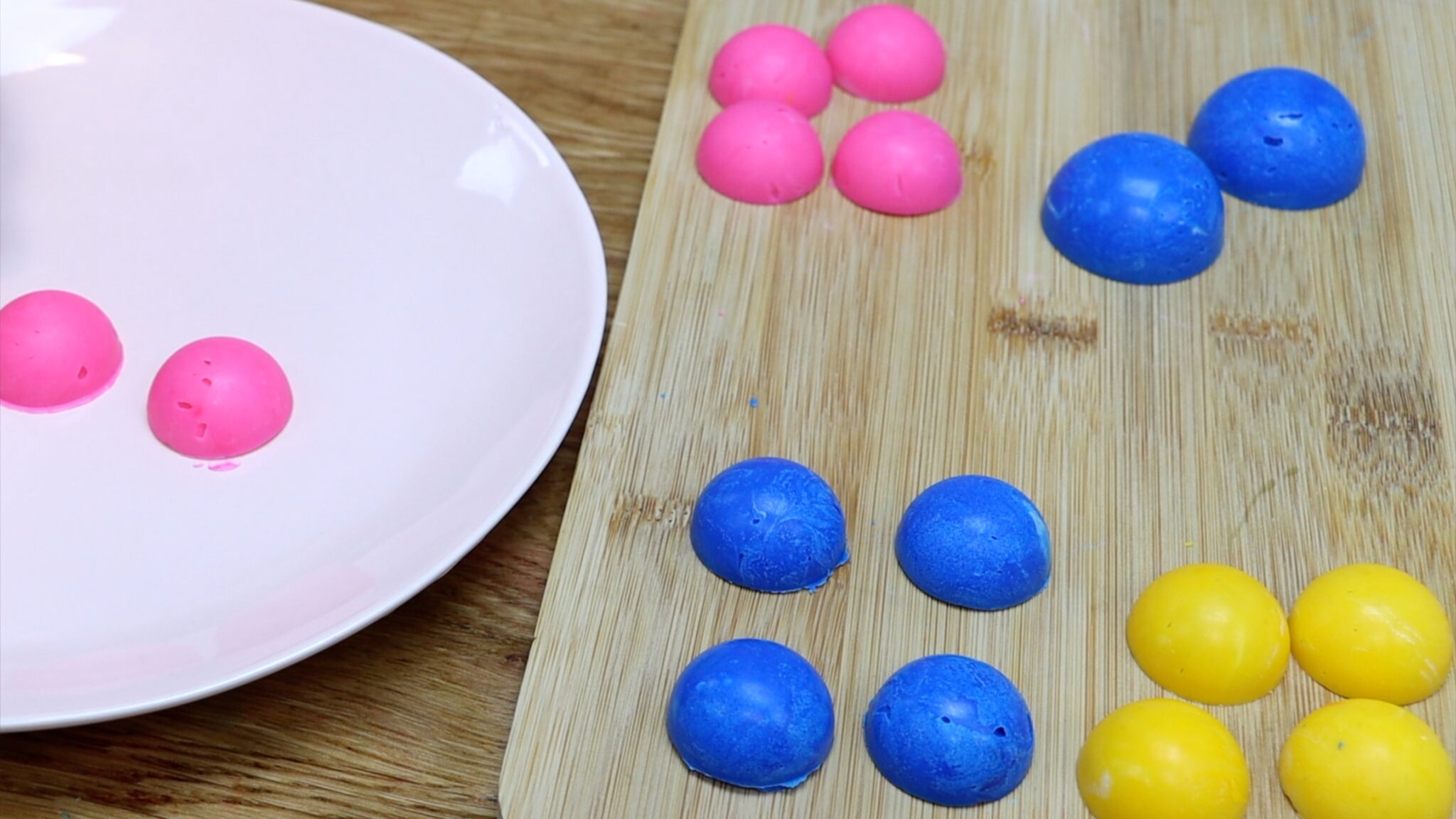 Rainbow Bubble Wrap Cake Tutorial - British Girl Bakes