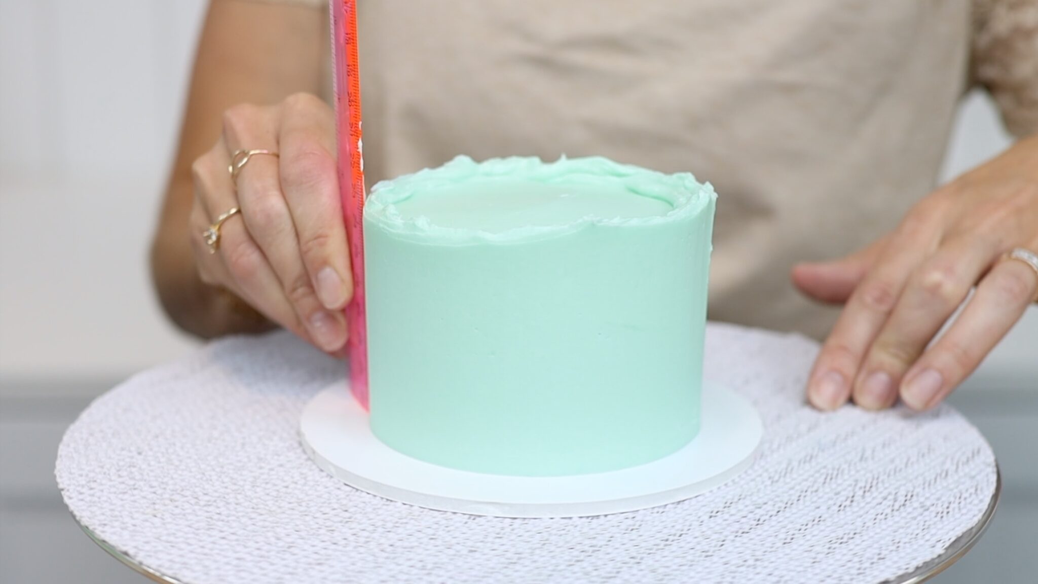 5 Ways to Decorate a Cake without Tools - British Girl Bakes