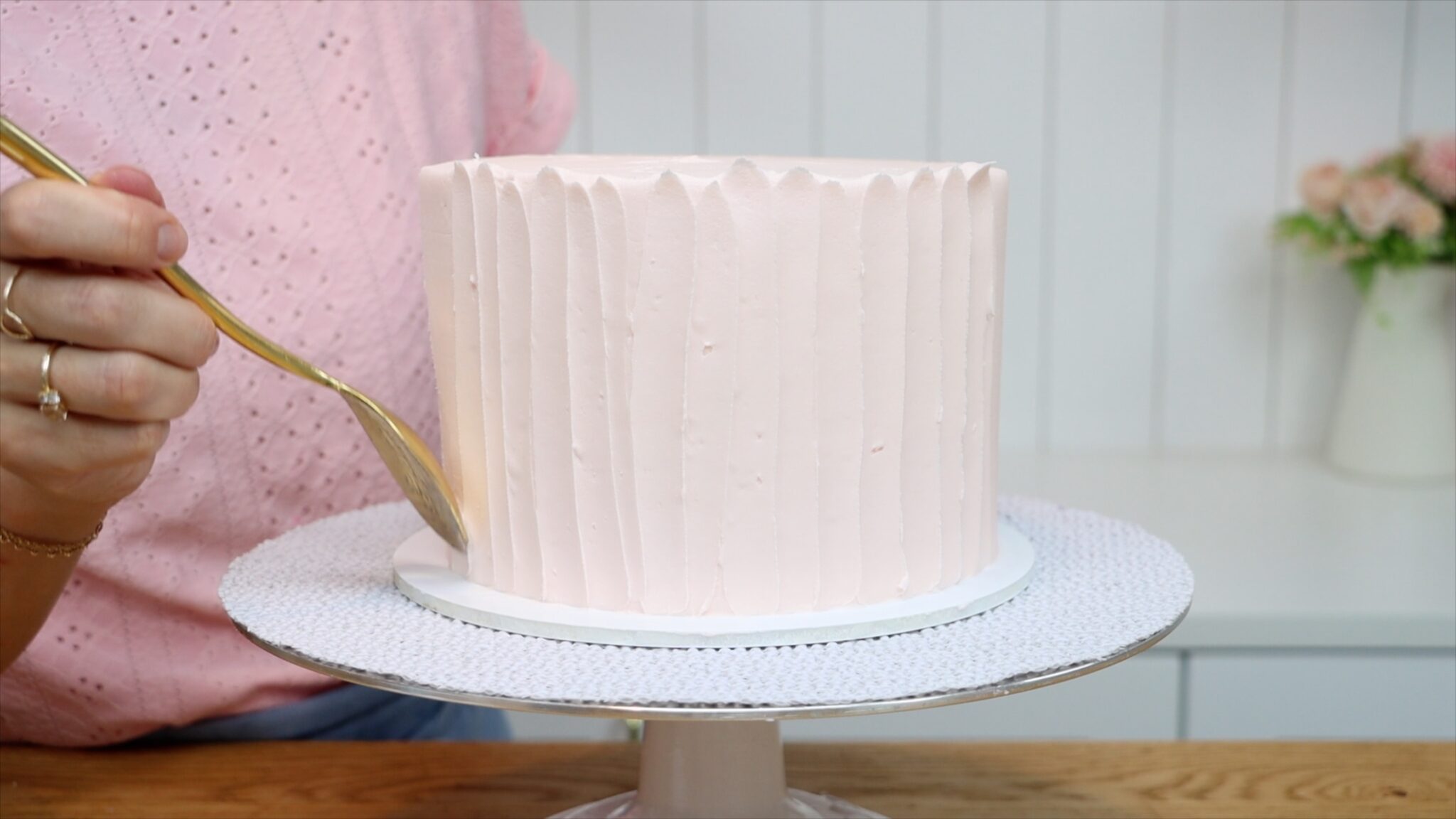 5 Ways to Decorate a Cake without Tools - British Girl Bakes