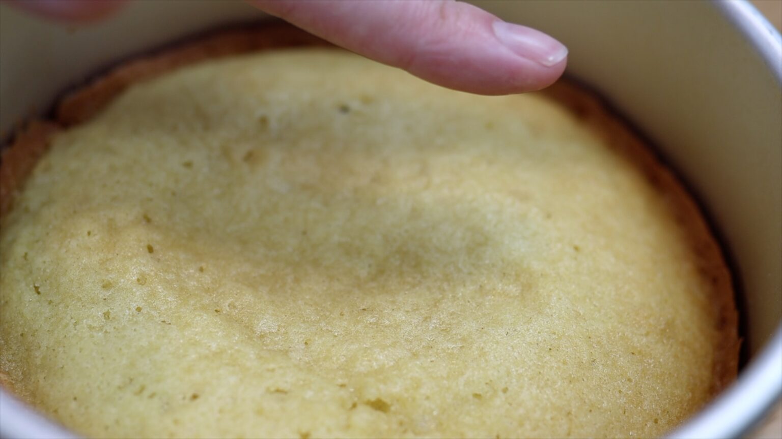 10 Steps to Make a Cake - British Girl Bakes