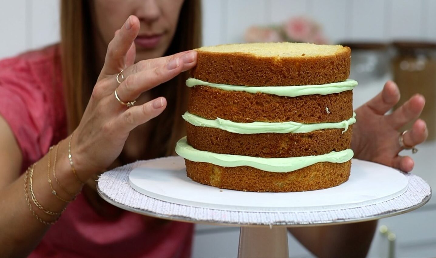 10 Steps to Make a Cake - British Girl Bakes