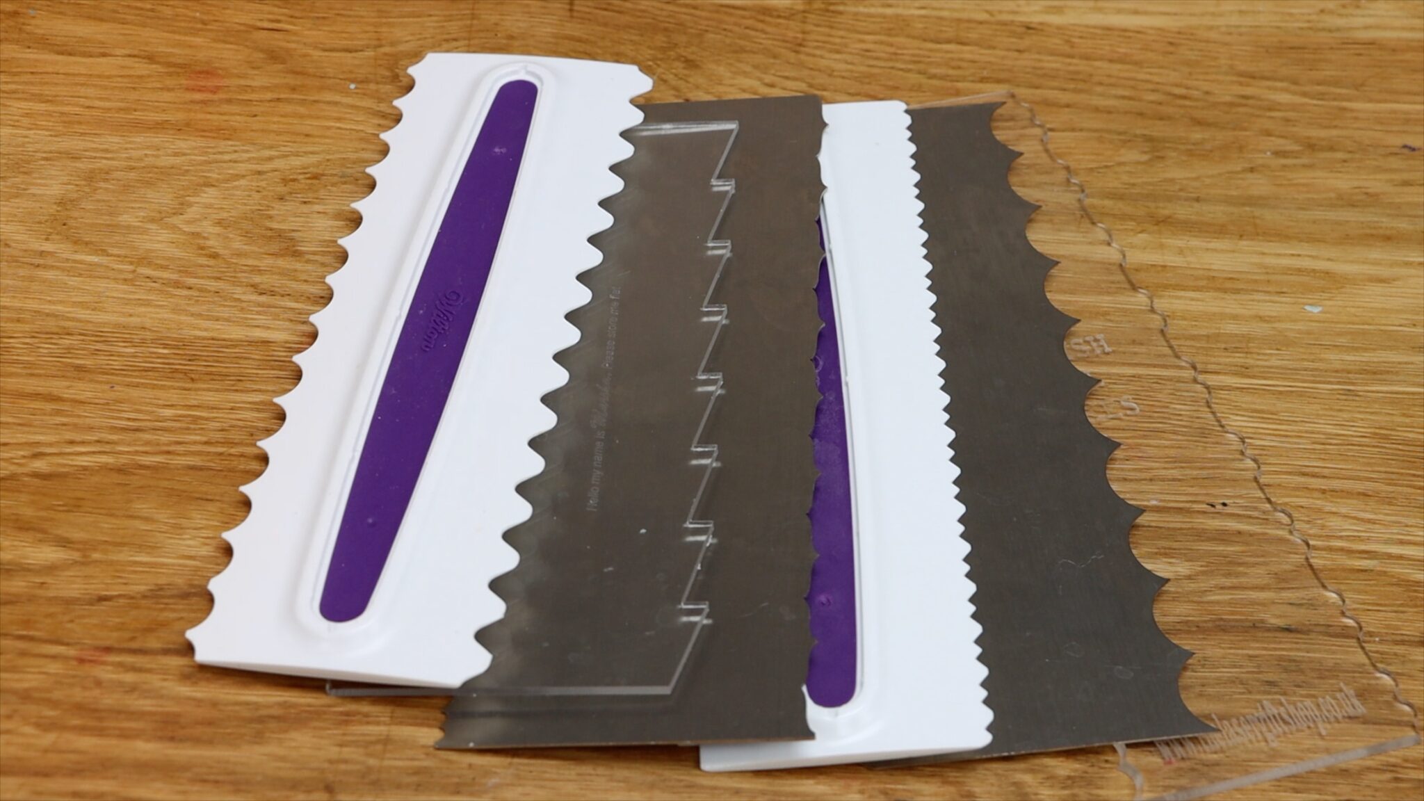 Which Cake Comb to Try - British Girl Bakes