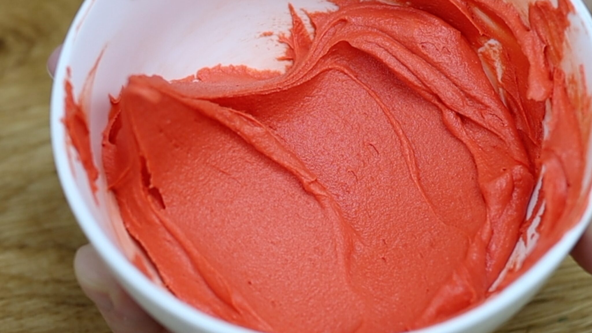 How to Make RED Buttercream - British Girl Bakes