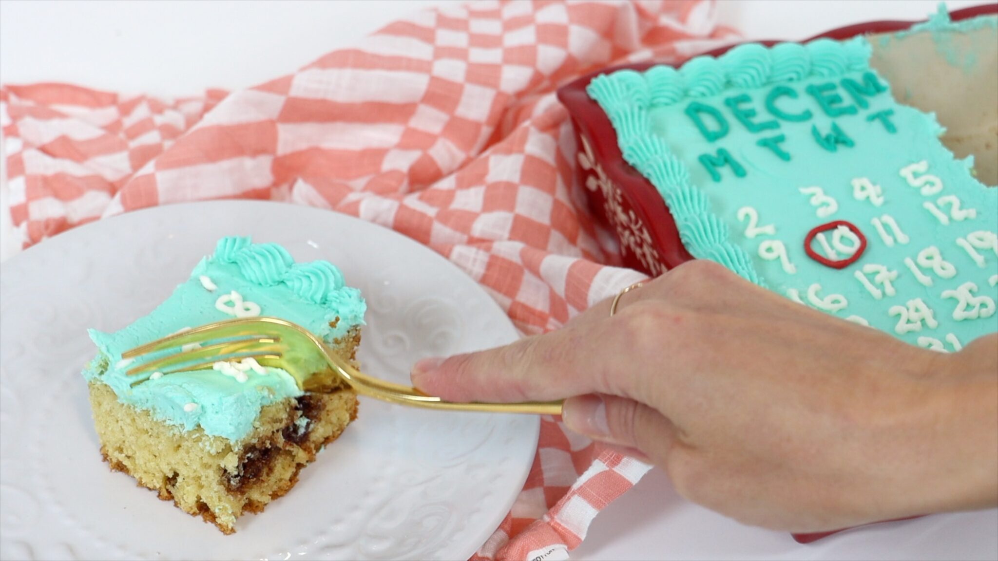 10 December Birthday Cake Ideas - British Girl Bakes